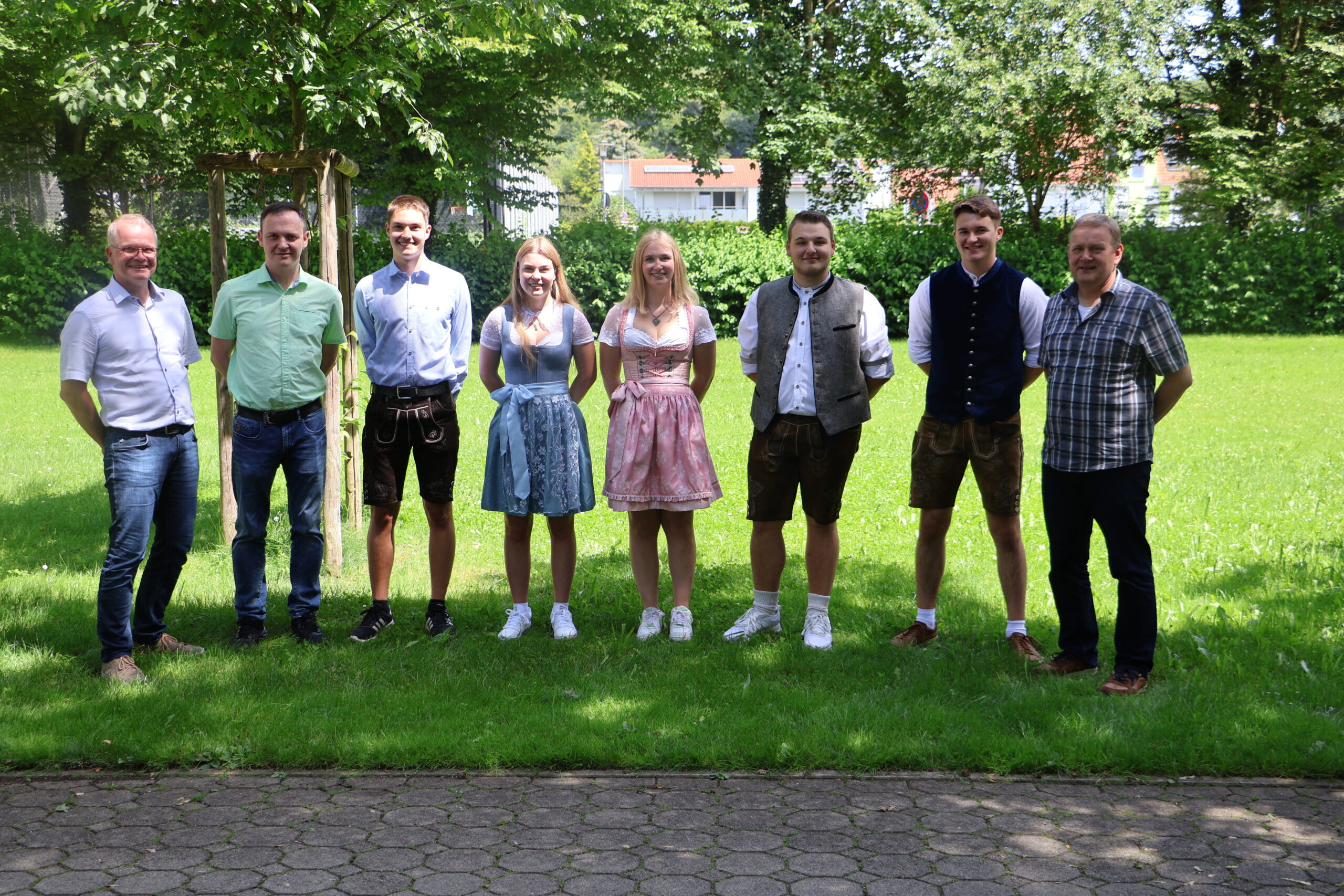 Wir gratulieren den diesjährigen Absolventen der Berufsschule Plus! - Berufsschule Illertissen